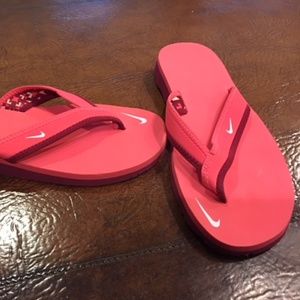 Women's Nike Shoes on Poshmark